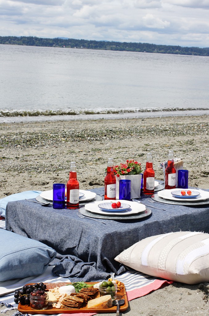 How to Throw a Beautiful 4th of July Picnic on a Budget - STATIONERS