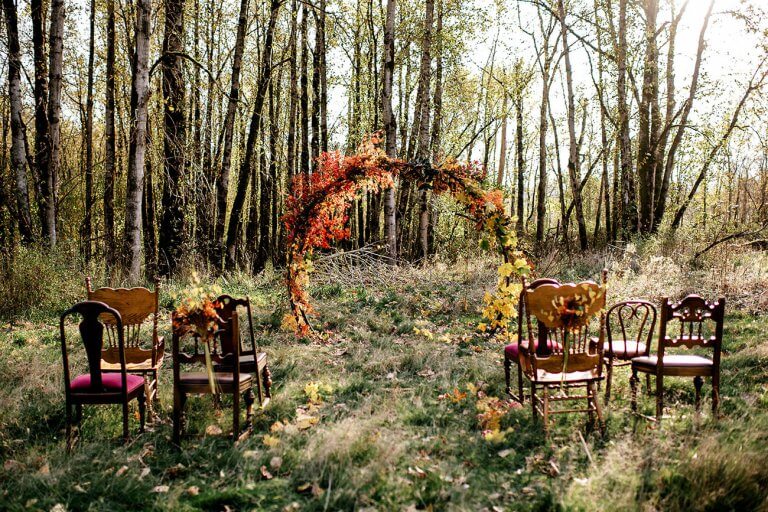 Wedding Backdrop Inspiration we're Loving for Fall - STATIONERS